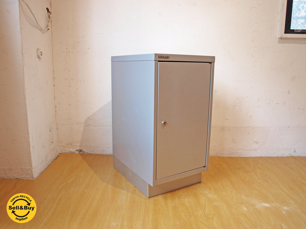 ビスレー BISLEY BASICシリーズ BA3/29 希少廃番 キャビネット シルバー 英国 中古品 買い取りしました。 | 中古家具を探すならTOKYO RECYCLE imption