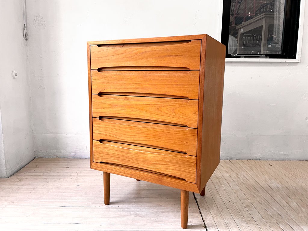 クロロス CHLOROS リーフ ハンドル LEAF-HANDLE ミディアムチェスト ハイチェスト 5段 チーク材 北欧ビンテージスタイル | 中古家具を探すならTOKYO RECYCLE ...